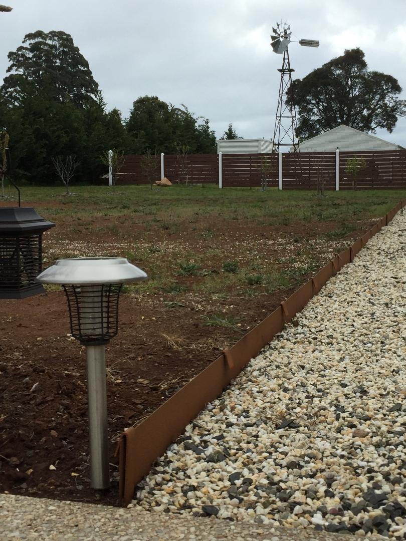 200mm Garden Edging – Metal Trend