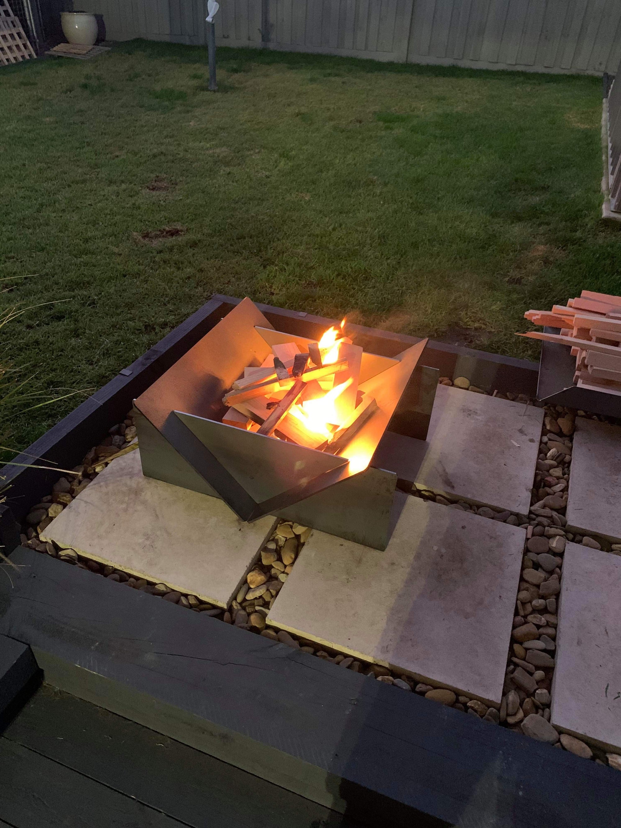 The Ember Range Fire Pit – Metal Trend